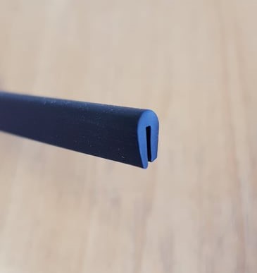 AE6 Rubber Edging U shape BLACK - Affordable Caravans