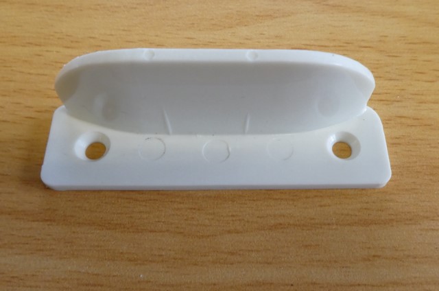 LR4 Front Locker Catch Retainer Plate - Quality Caravans and Spare ...