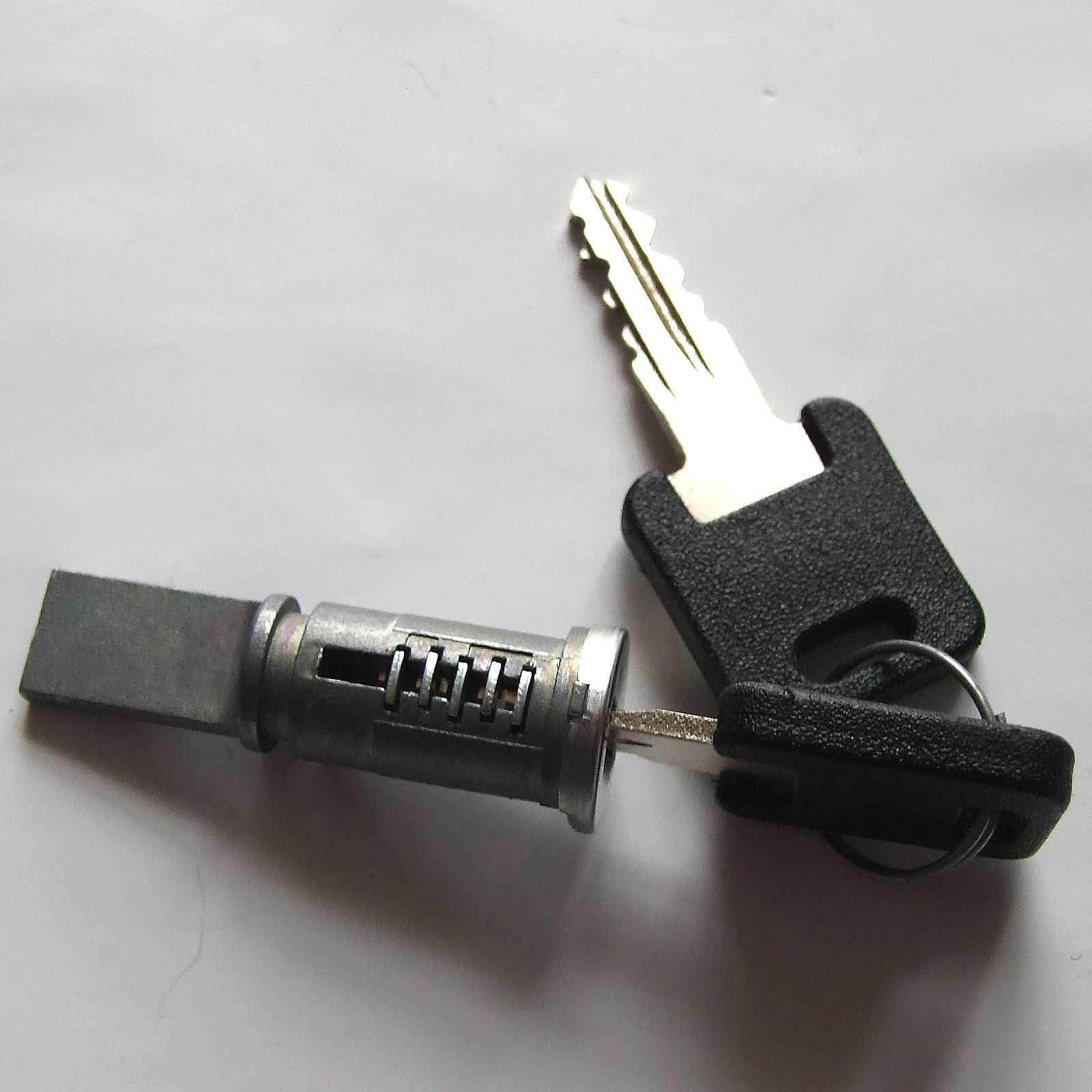 LK5 West Alloy Barrel & Keys - Affordable Caravans