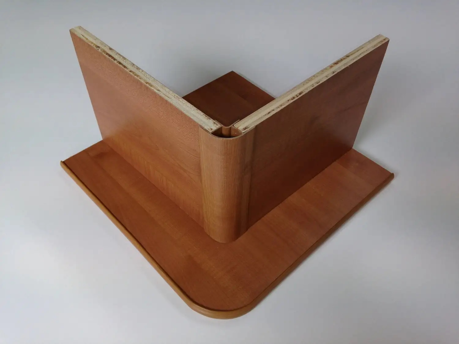 WBRT10 16mm Radius Plastic Corner Mould - Quality Caravans and Spare ...