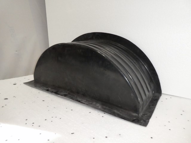 AB10 Wheel Arch Liner (Box Only Measurement) 685mm(L) x 250mm(H) x ...