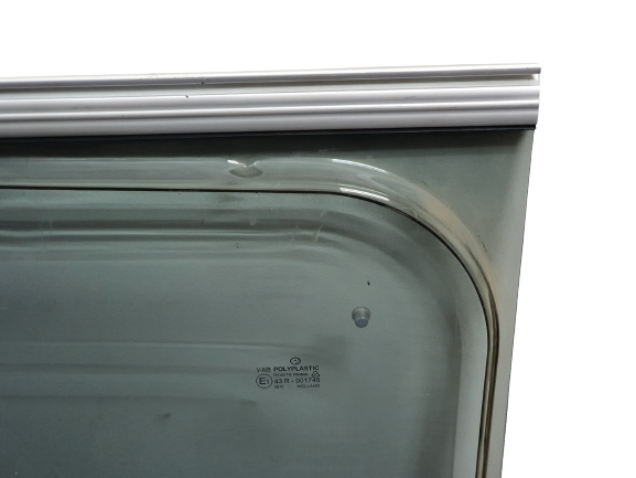 WFD490B ..... Window Front Doorside ..... AS NEW ..... UK Caravan ...