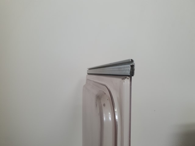 WFO522 ... Window Front Offside ........... SECOND GRADE but USABLE ...