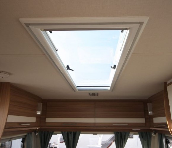WRL550 ... LUNAR Roof Light Window Stargazer Frame/Blind/Insect Screen ...
