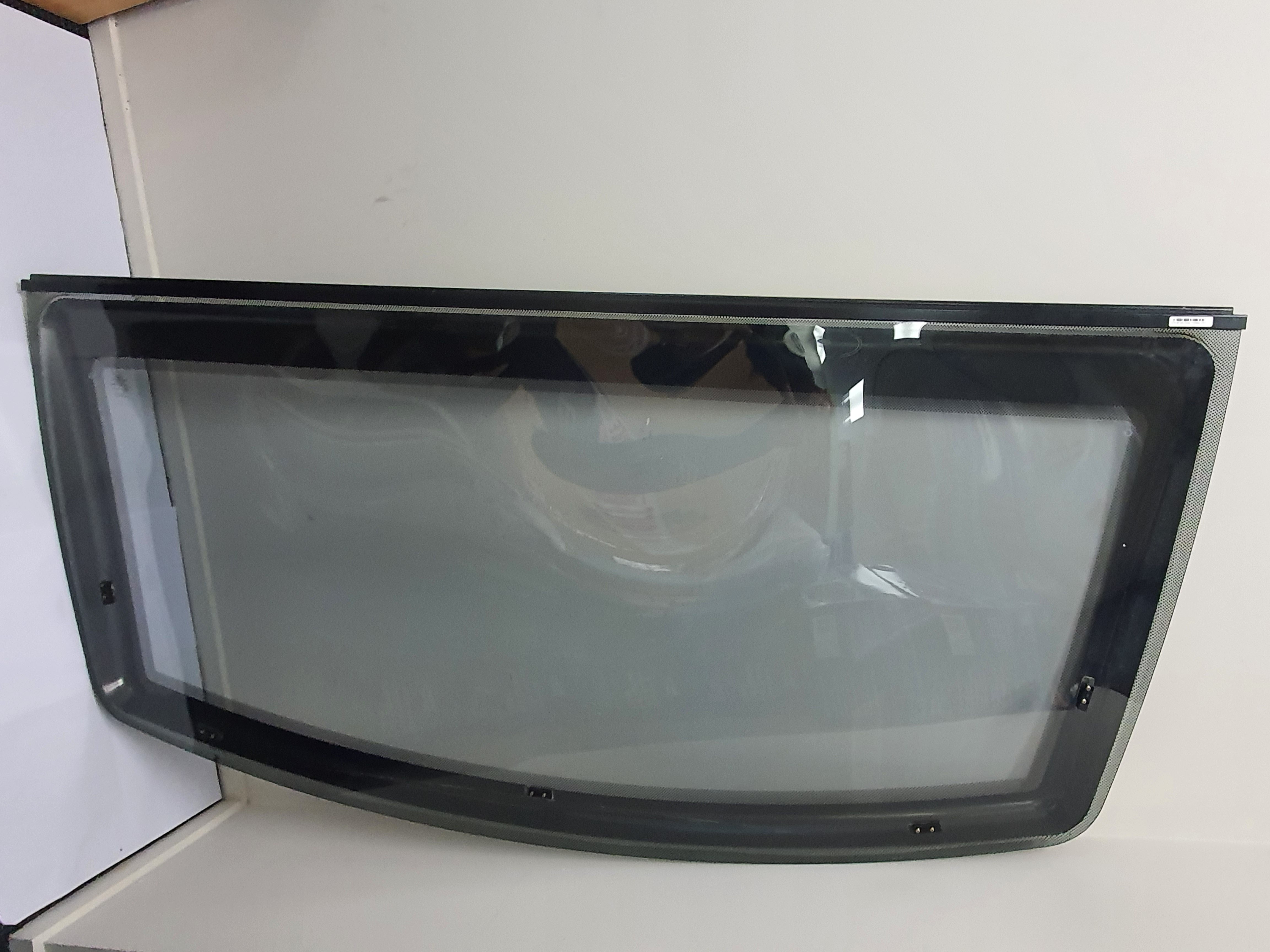 WMF1800 ... Window Full Front............... Chipped/Useable ...