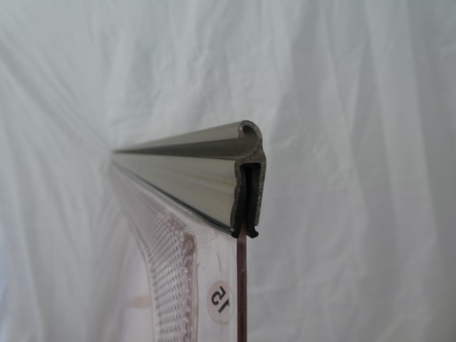 WS1070 ... Window (SIDE) UK Caravan (1070mm x 640mm) - Affordable Caravans